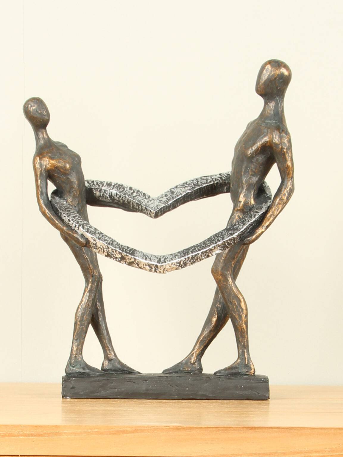 Bronzeoptik figur In Verbindung gebracht, 31 cm - Gartendekomarkt